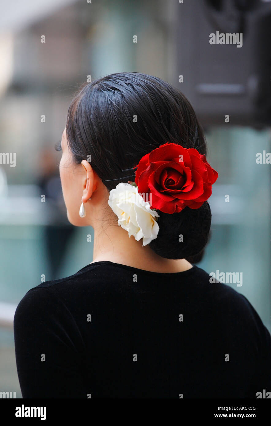 Flamenco dancer before the performance Stock Photo - Alamy