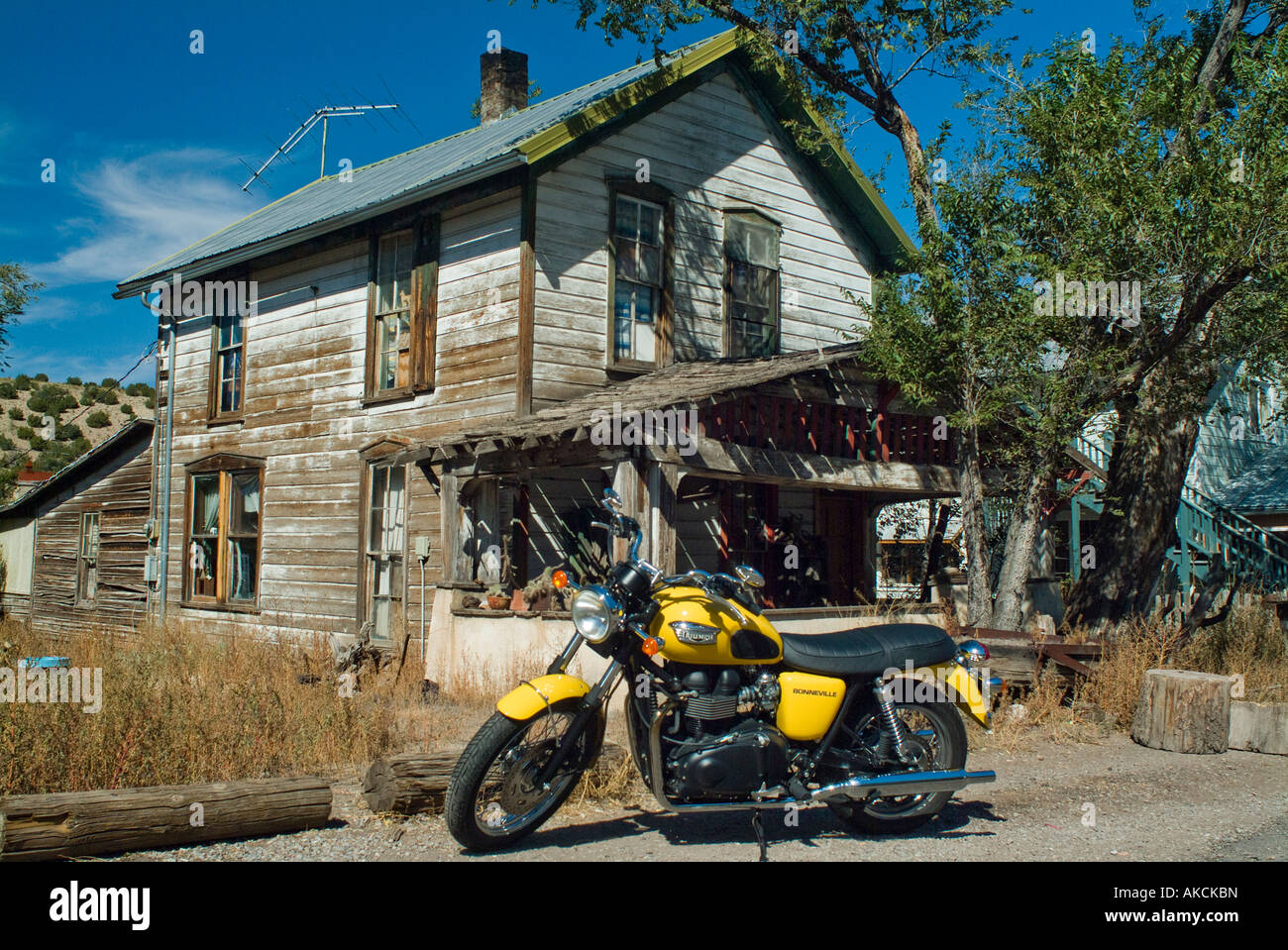 Historic two story home hi-res stock photography and images - Alamy