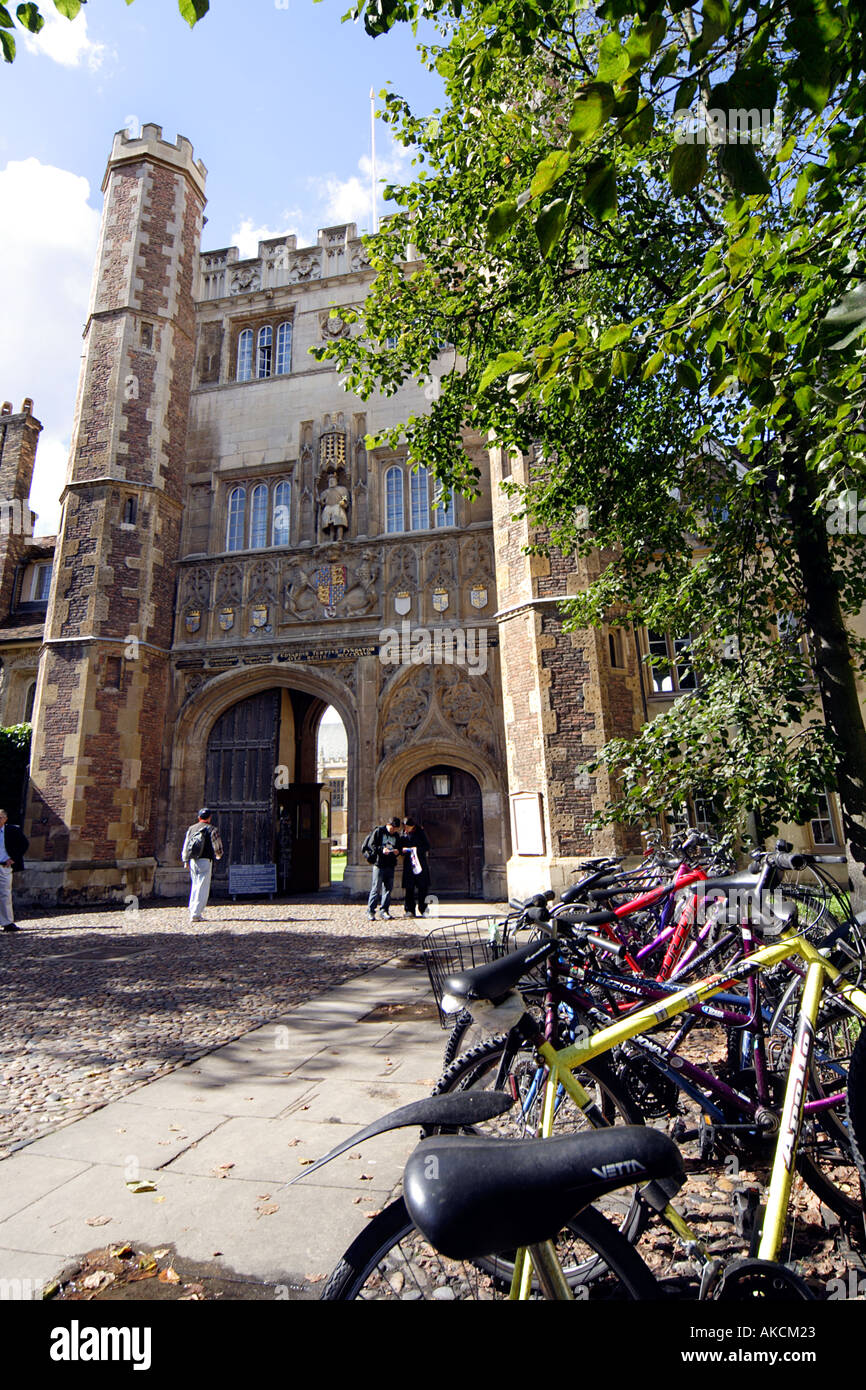 Trinity College Great Gate on Trinity Street built between 1518 and ...