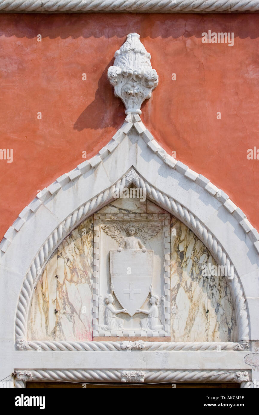 Angel coat of arms hi-res stock photography and images - Alamy