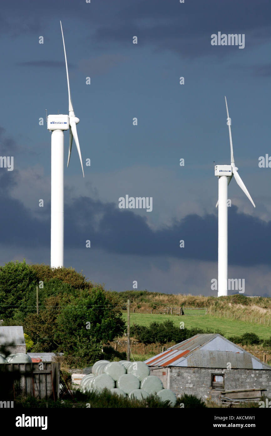 Wind turbines at Delabole Cornwall Stock Photo - Alamy