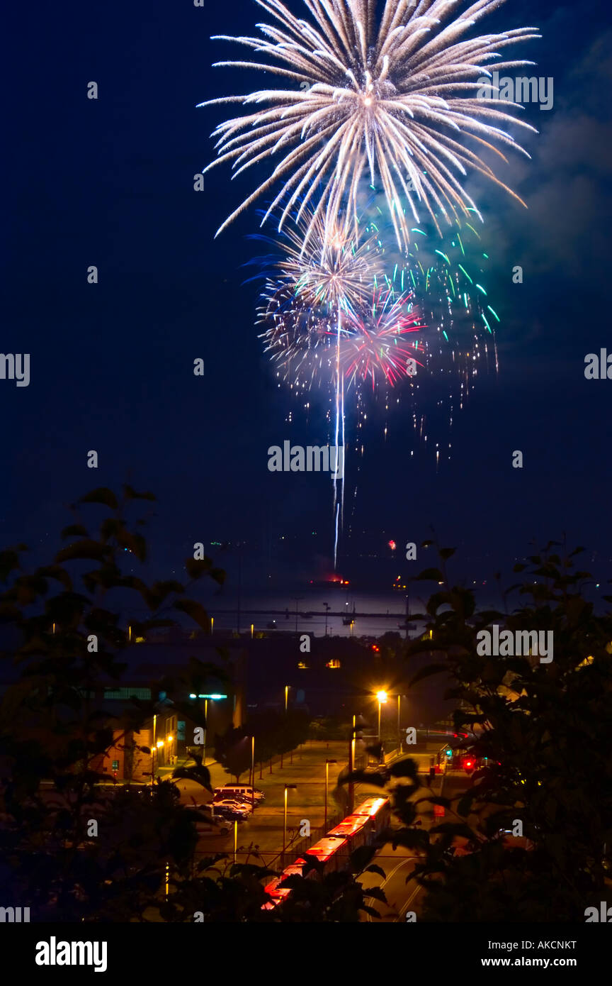 Fireworks 4 hi-res stock photography and images - Alamy