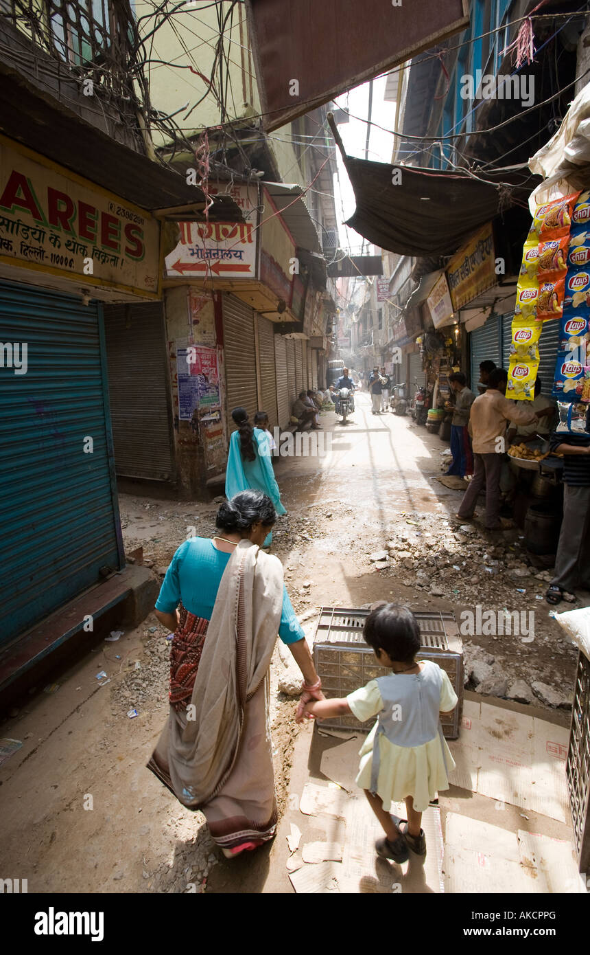 Back street alley in india hi-res stock photography and images - Alamy