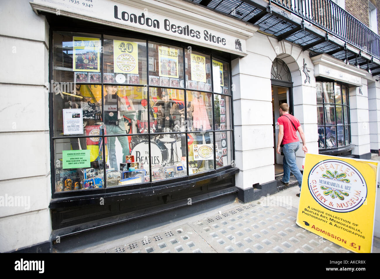 London beatles store hi-res stock photography and images - Alamy