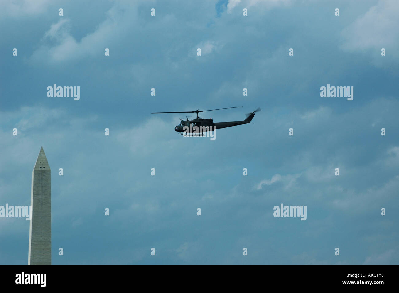 WASHINGTON DC HELICOPTER FLYING ABOVE THE WASHINGTON MONUMENT SECURITY ...