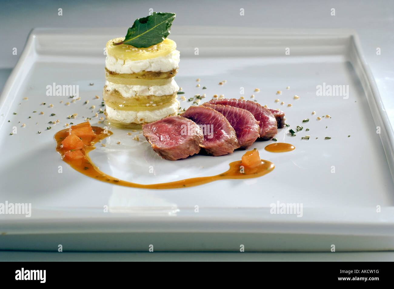Sliced rare beef hi-res stock photography and images - Alamy