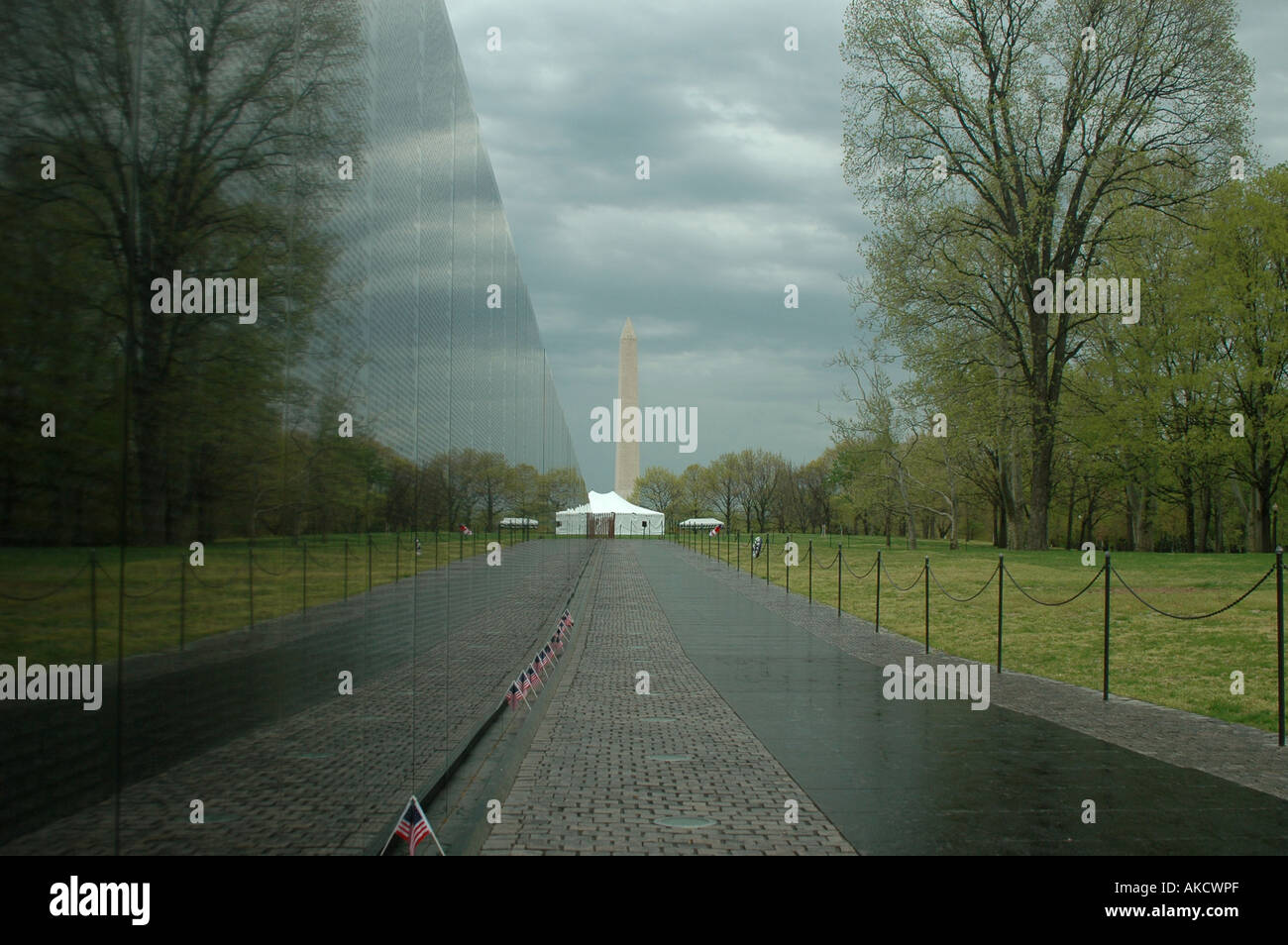 WASHINGTON DC VIETNAM VETERANS MEMORIAL DESIGNED BY MAYA LIN Stock Photo - Alamy