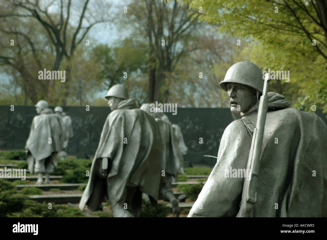 WASHINGTON DC STATUES OF SOLDIERS WEARING PONCHOS AT THE KOREAN WAR ...