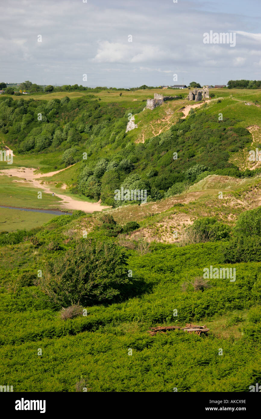 PENNARD PILL AND PENNARD CASTLE, OVERLOOKING THREE CLIFFS BAY, GOWER ...