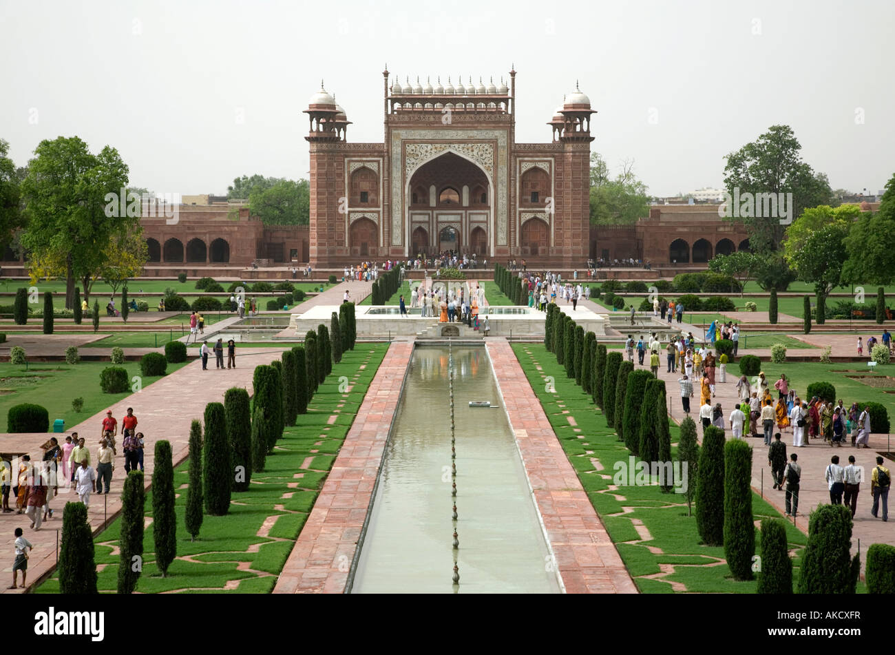 The Red mosque. Taj Mahal. Agra. India Stock Photo - Alamy