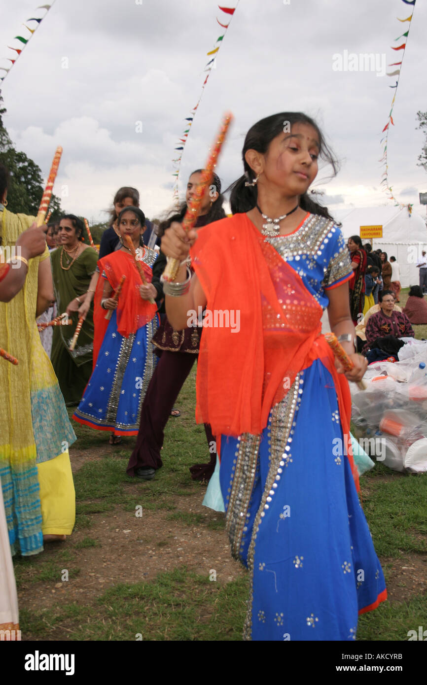 Indian girls dancing garba dance hi-res stock photography and images ...