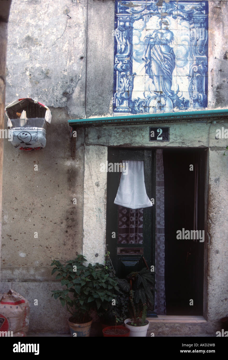 Travellers house lisbon hi-res stock photography and images - Alamy
