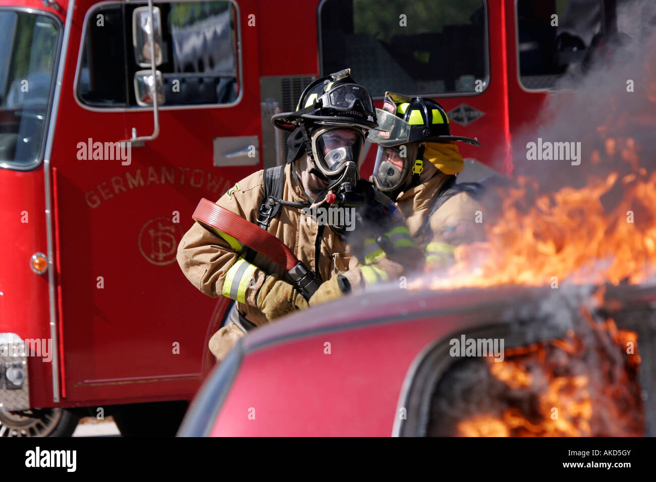Attack line fire hose hi-res stock photography and images - Alamy