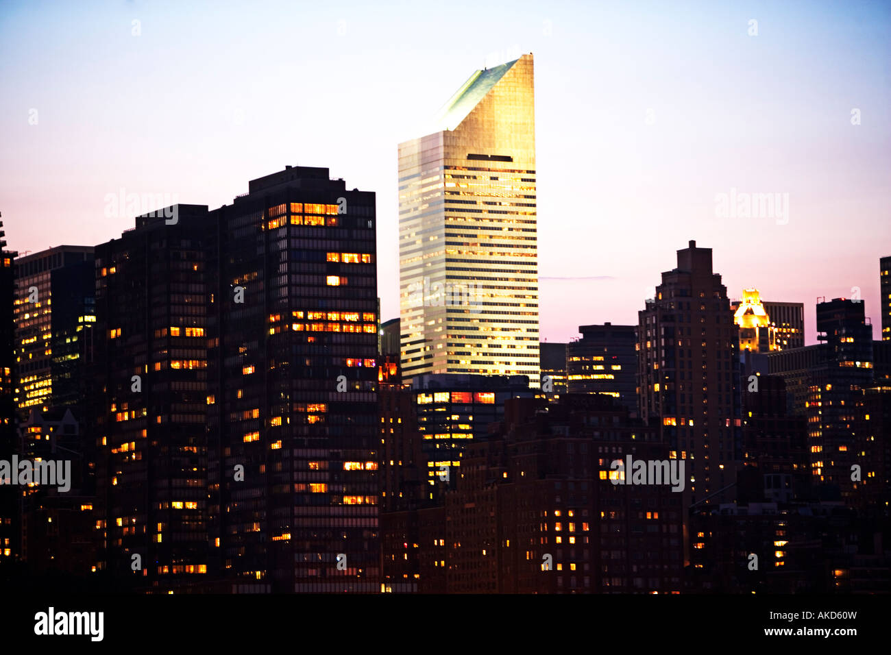 BUILDING, CITY, EXTERIOR, FAÇADE, IN A ROW, SKYSCRAPER, WINDOWS, WINDOW ...