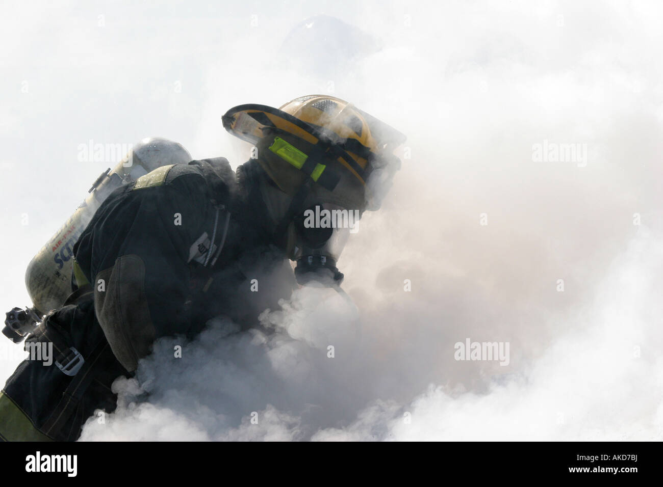 Surrounded in steam hi-res stock photography and images - Alamy