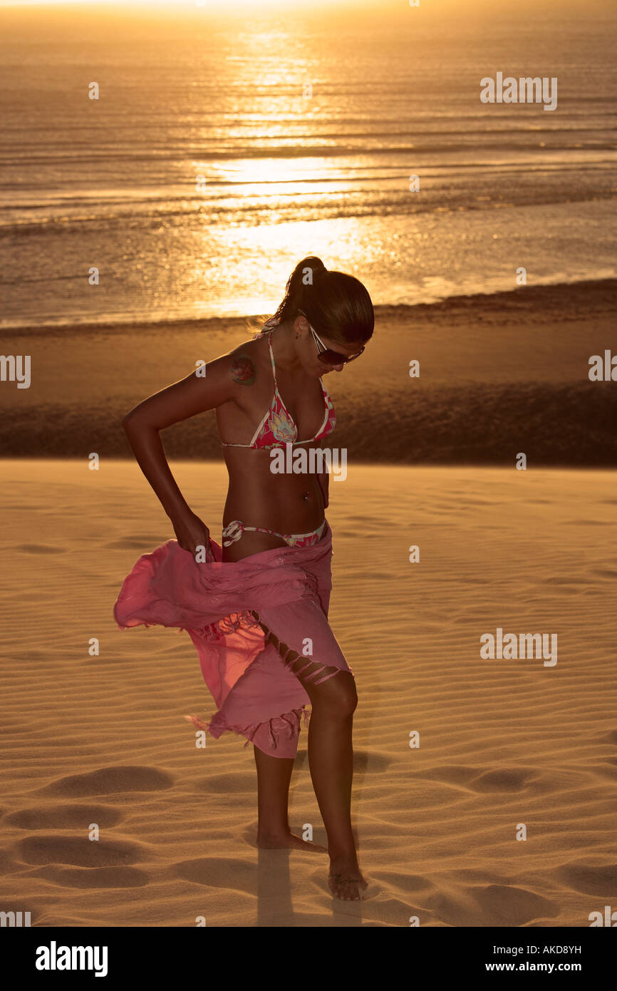Women In Sarong High Resolution Stock Photography and Images - Alamy