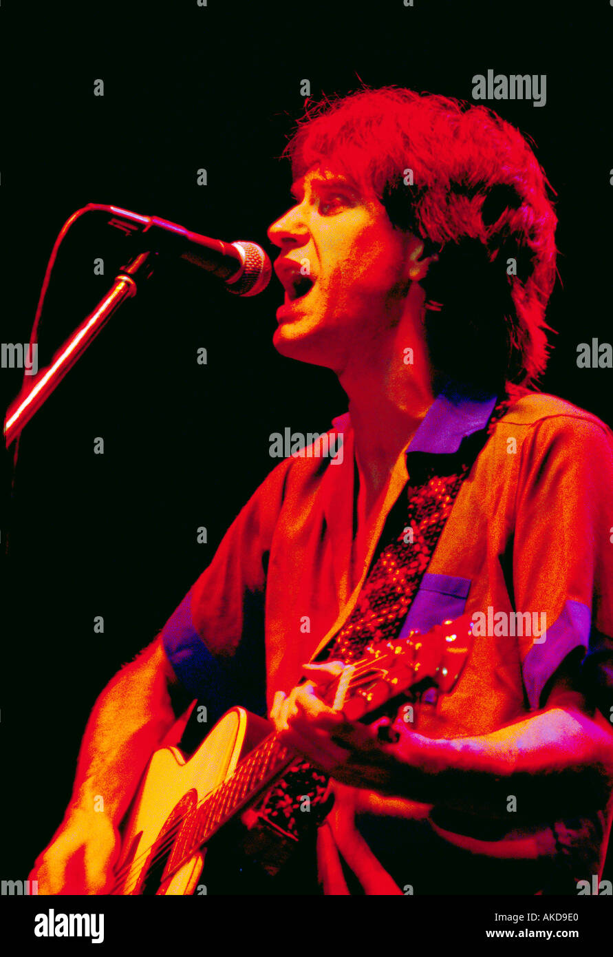 ray davies in concert the kinks 1978 Stock Photo - Alamy