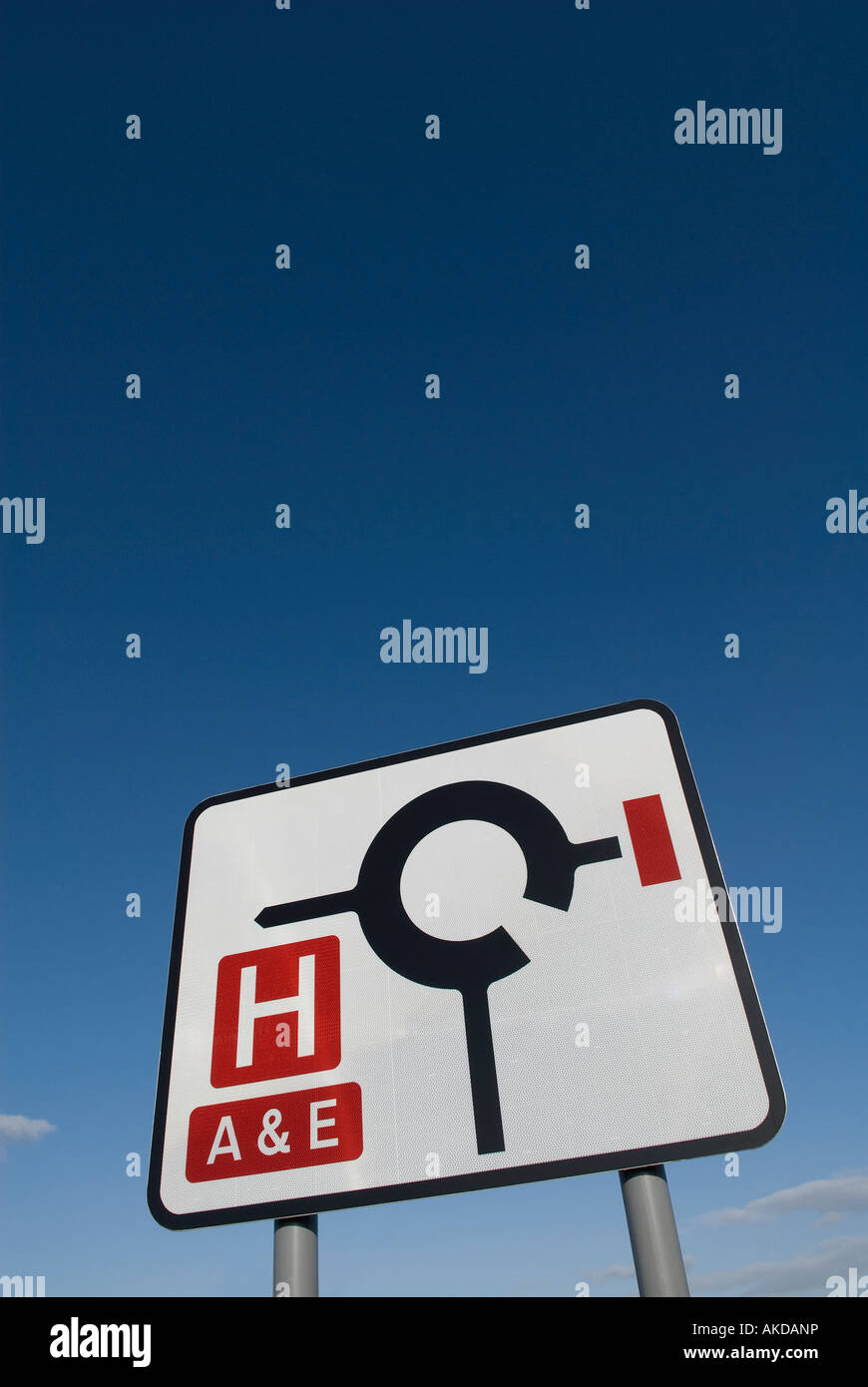 Hospital sign signs signage hi-res stock photography and images - Alamy