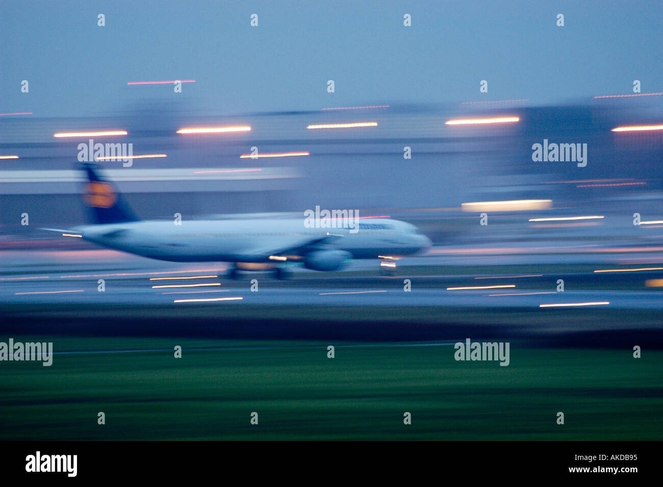Starting airplane hi-res stock photography and images - Alamy