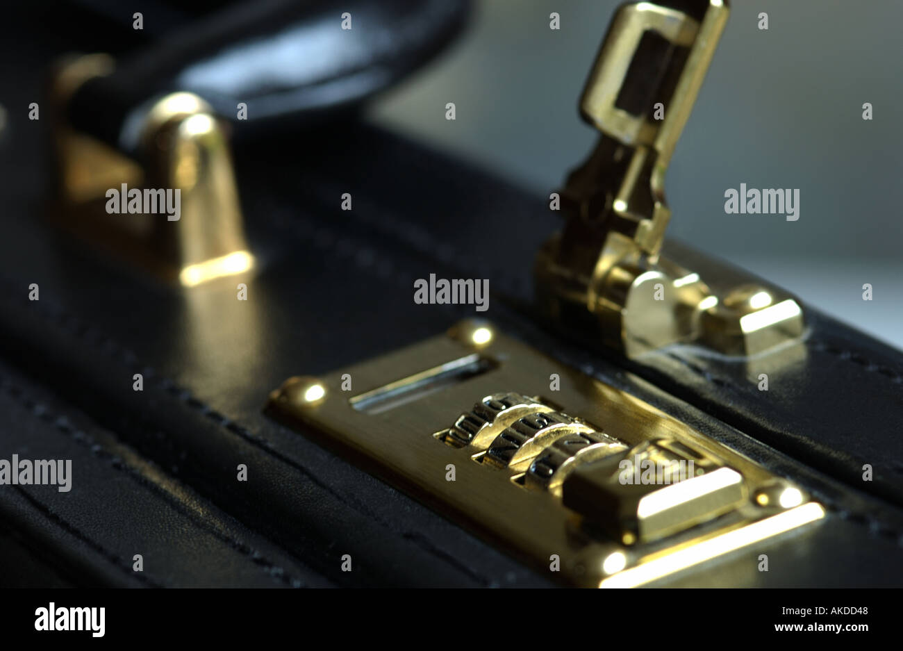 Case lock hi-res stock photography and images - Alamy