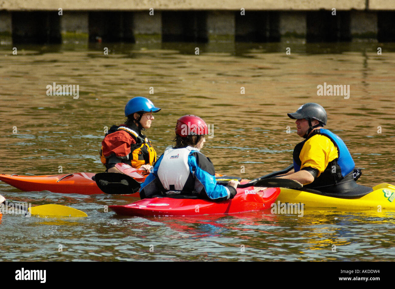 kayaking training session with an instructor and pupils Stock Photo - Alamy