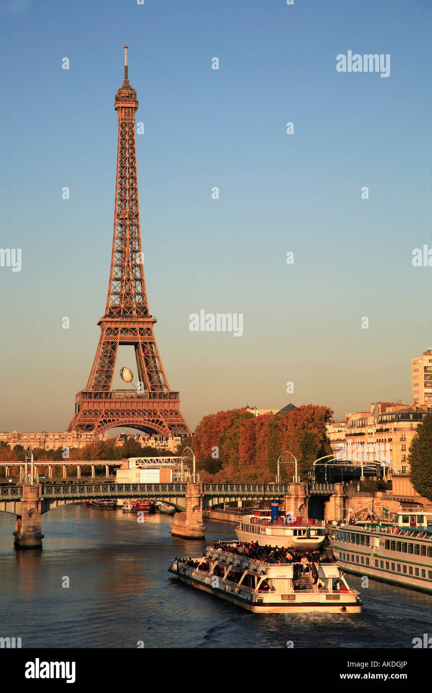 France Paris Eiffel Tower Seine River sightseeing boat Stock Photo - Alamy