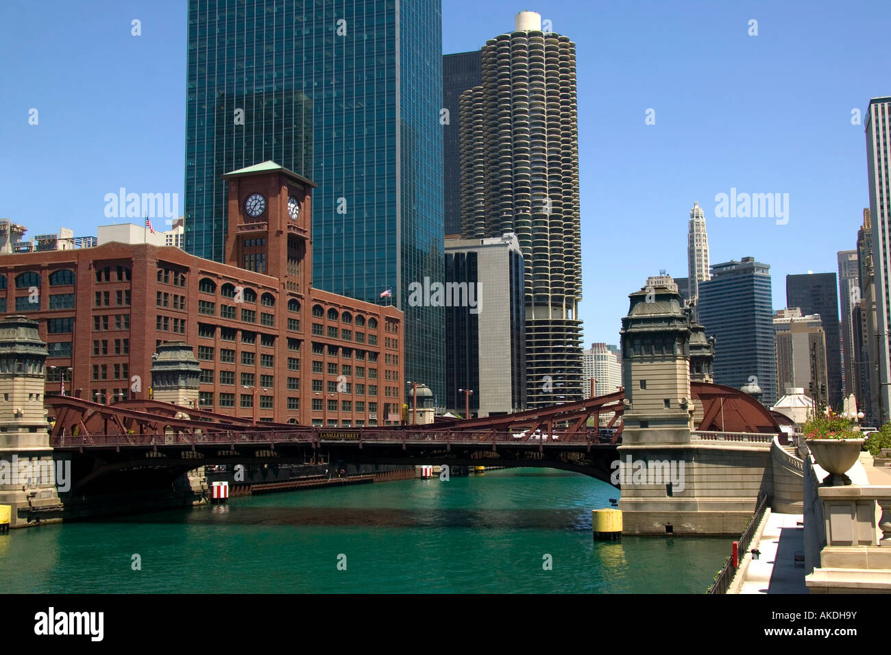 Chicago_river hi-res stock photography and images - Alamy