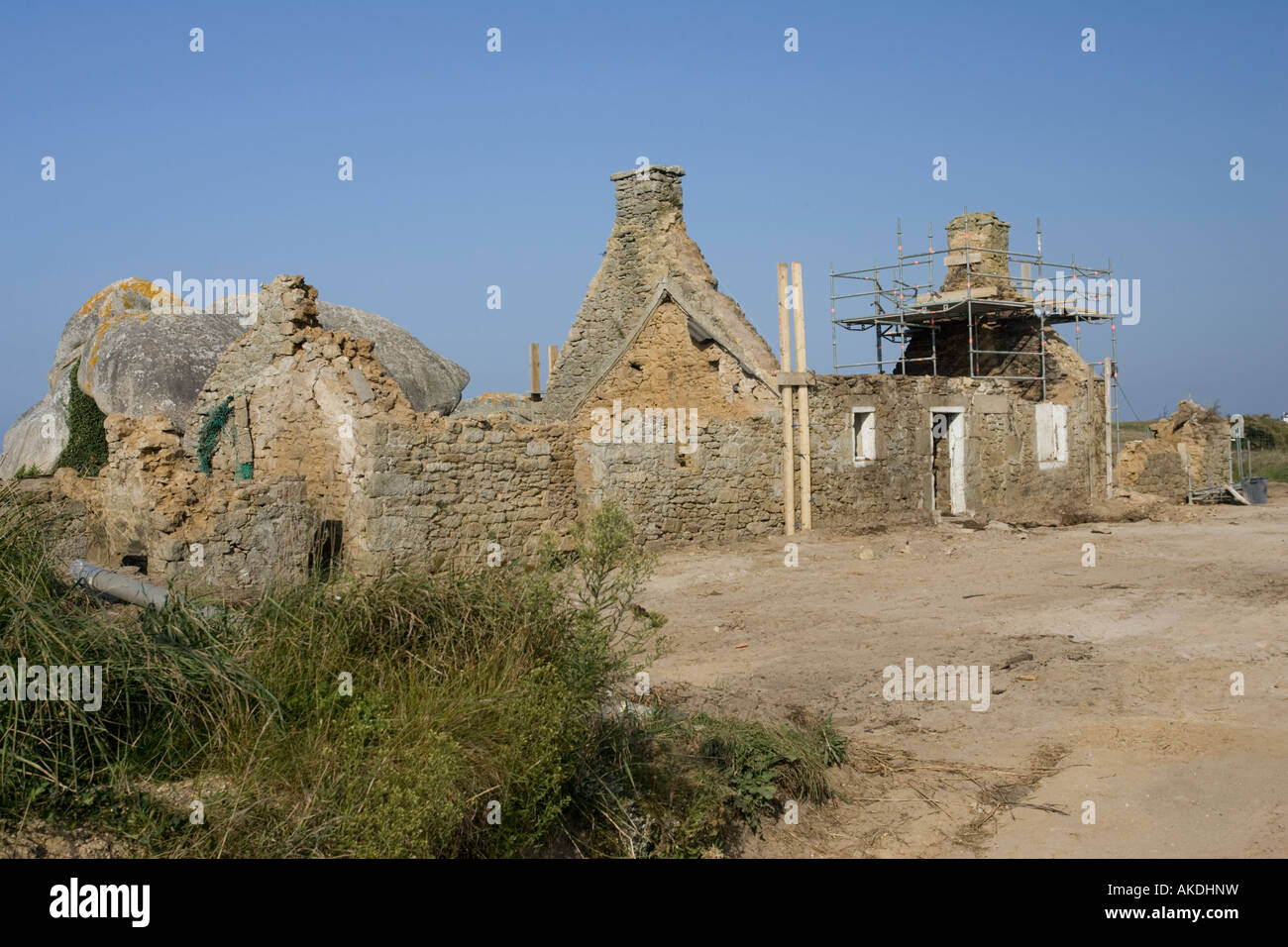 Old fishermens cottages hi-res stock photography and images - Alamy