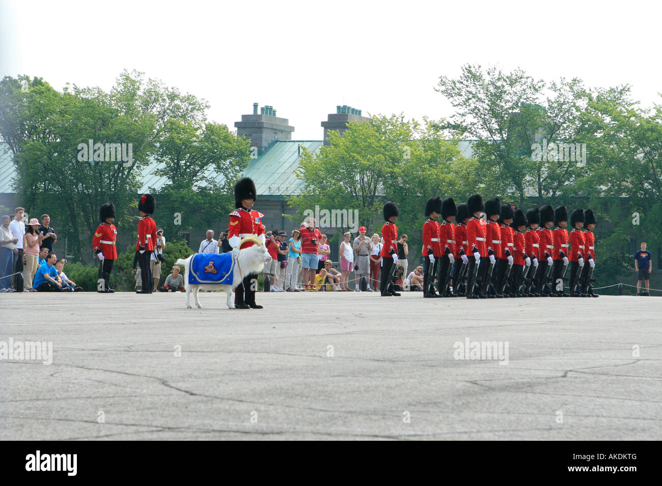 The Royal 22e Regiment marches into the Citadelle of Quebec on the ...