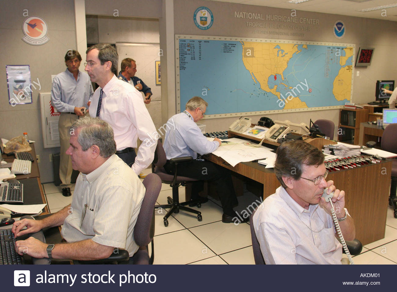 Meteorologist Computer Stock Photos & Meteorologist Computer Stock ...