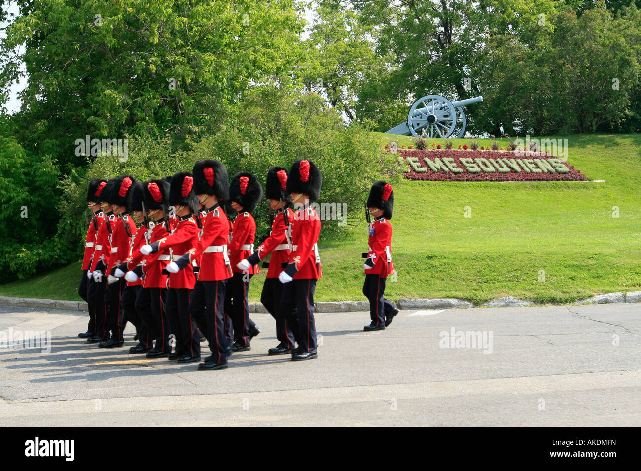 The Royal 22e Regiment marches into the Citadelle of Quebec on the ...