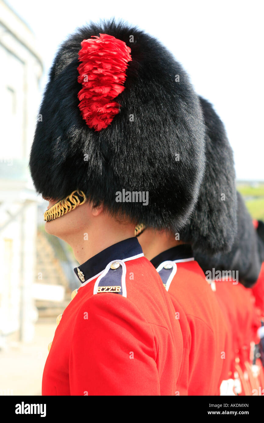 The Royal 22e Regiment marches into the Citadelle of Quebec on the ...