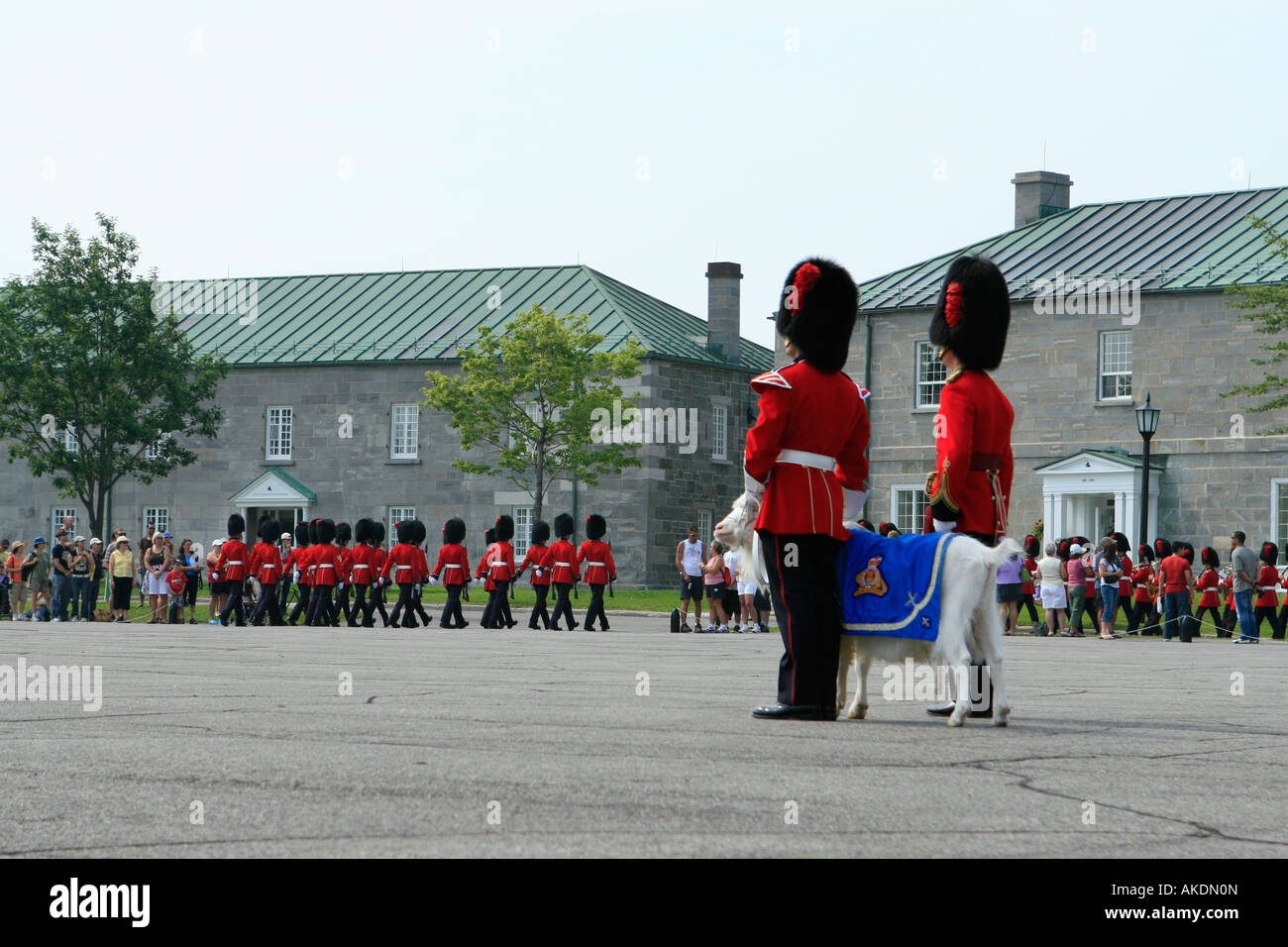 Canadian royal 22nd regiment soldier hi-res stock photography and ...