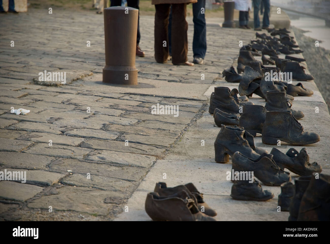 Statue along sidewalk hi-res stock photography and images - Alamy