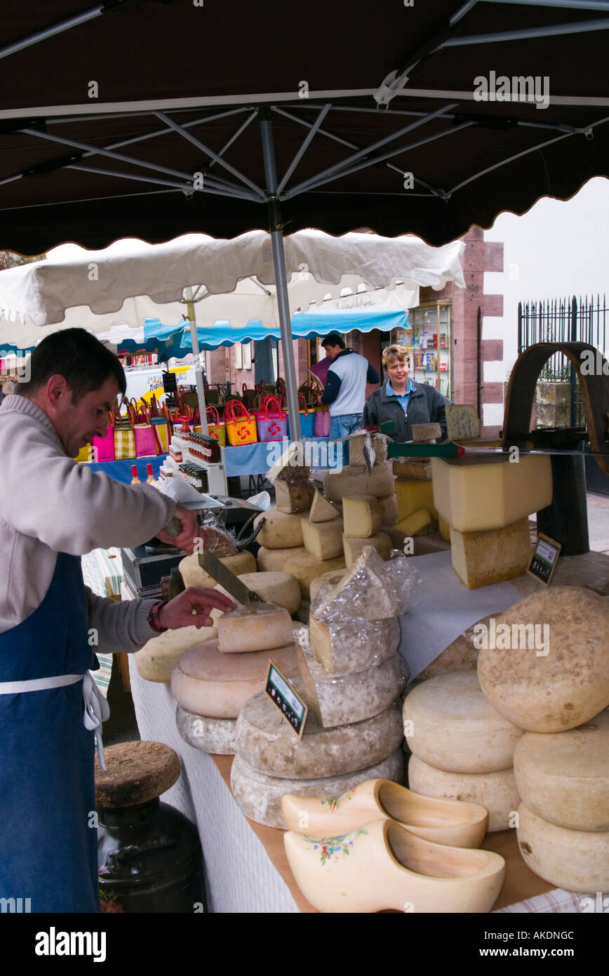 Pied stand hi-res stock photography and images - Alamy