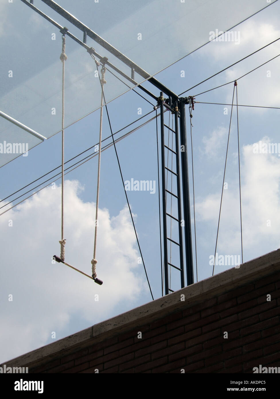 Ground acrobats hi-res stock photography and images - Alamy