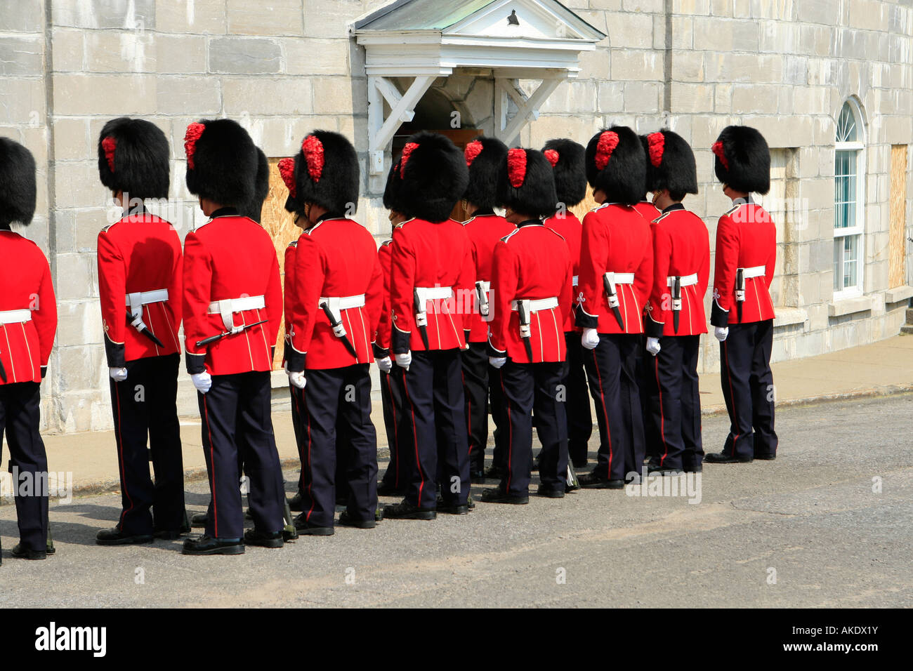 The Royal 22e Regiment marches into the Citadelle of Quebec on the ...