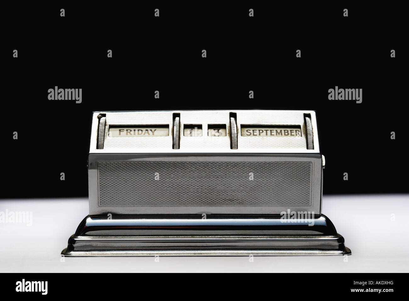 Old fashioned desk calendar hi-res stock photography and images - Alamy