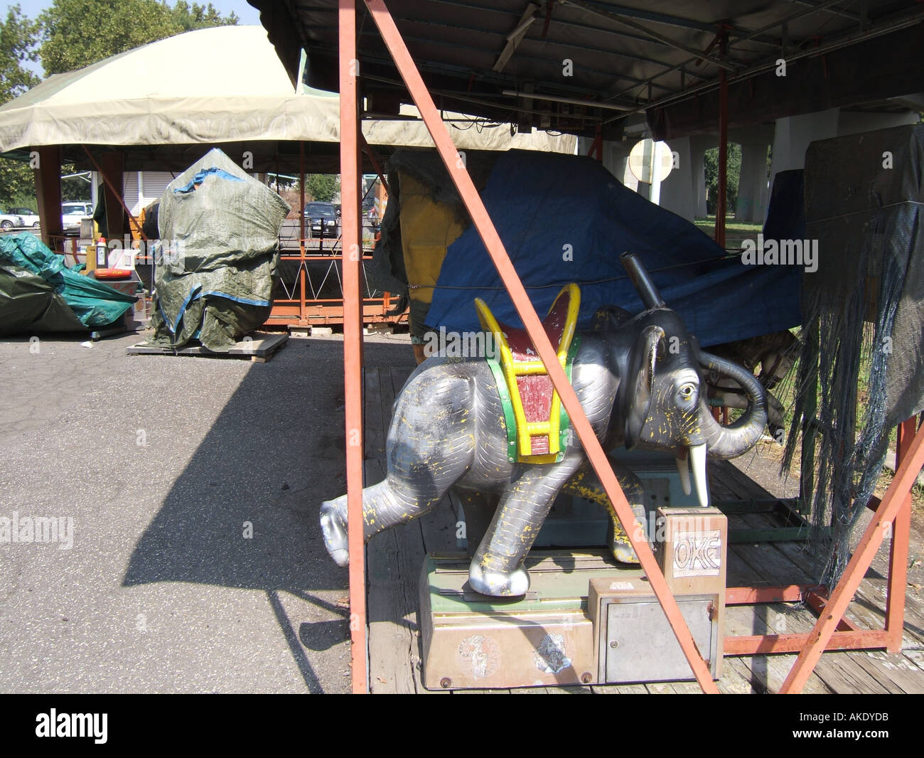 elephant ride in run down fair ground Stock Photo - Alamy