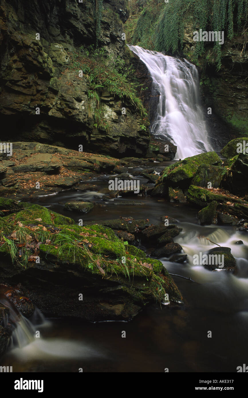 Waterfall gorge h2o falls hi-res stock photography and images - Alamy