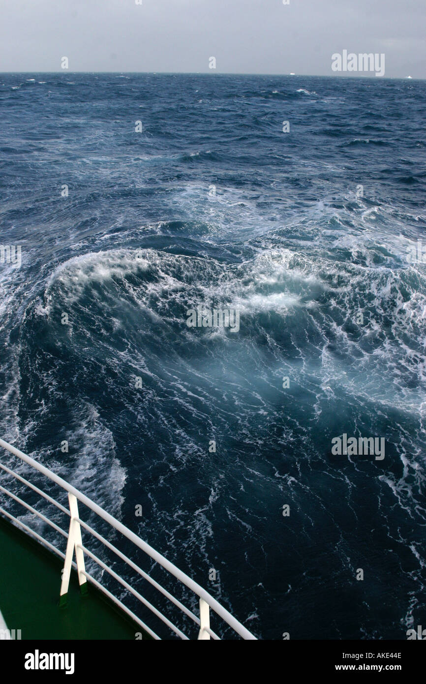 Drakes passage and ship hi-res stock photography and images - Alamy