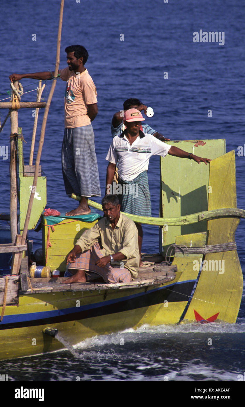 Dhoni traditional maldivian fishing boat hi-res stock photography and ...