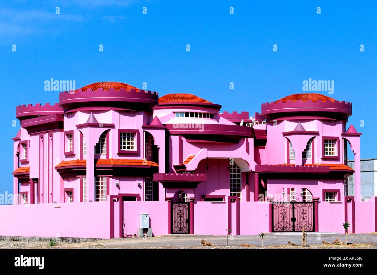 UAE, Rams nördlich von Ras al-Kaimah-City, Villa Stock Photo - Alamy