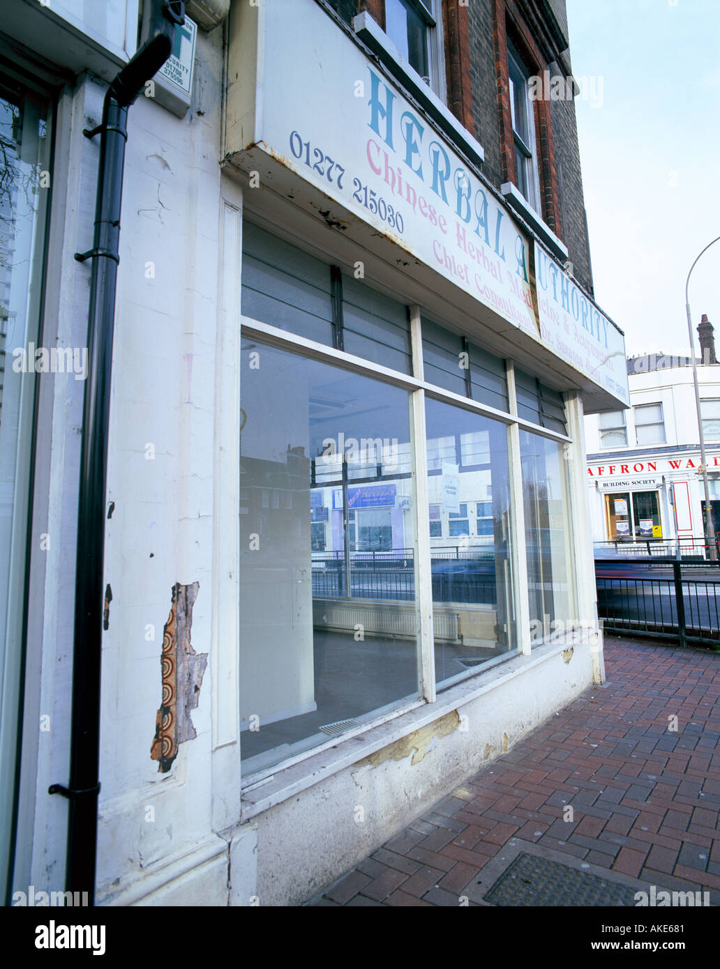 Empty Shop Brentwood High Street UK Stock Photo - Alamy