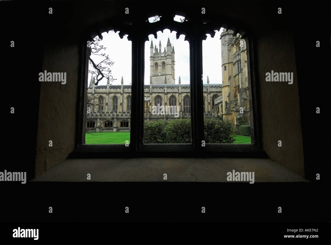 Cloister windows hi-res stock photography and images - Alamy