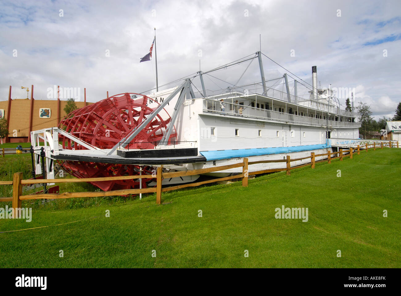 Sternwheeler park hi-res stock photography and images - Alamy
