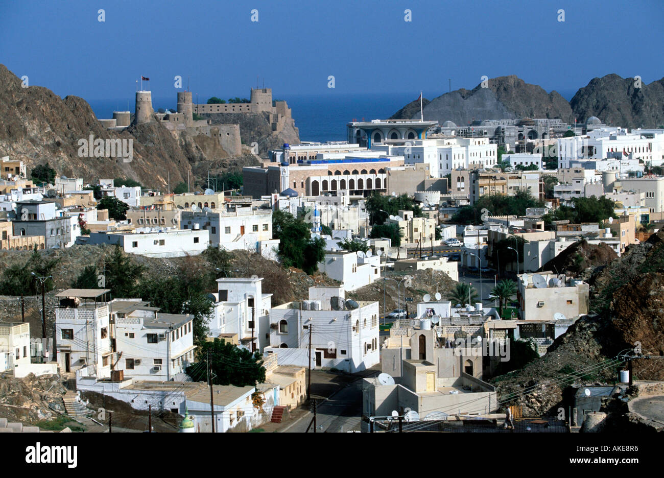 OM, Oman, Muscat, Blick von der alten Passstrasse auf die Altstadt von ...