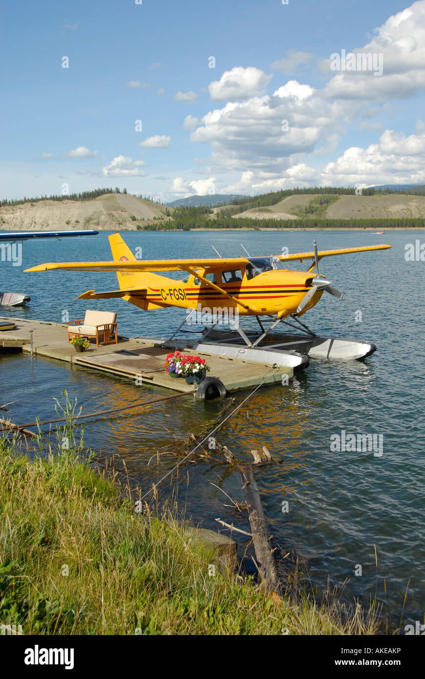Float plane floatplane pontoon plane on Lake Schwatka Whitehorse Yukon ...