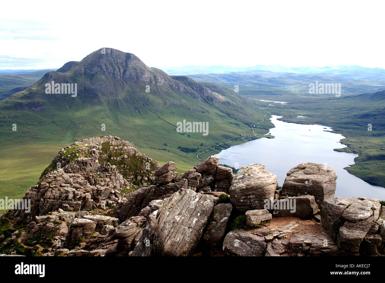 Loch lurgainn and stac pollaidh from cul beag hi-res stock photography ...