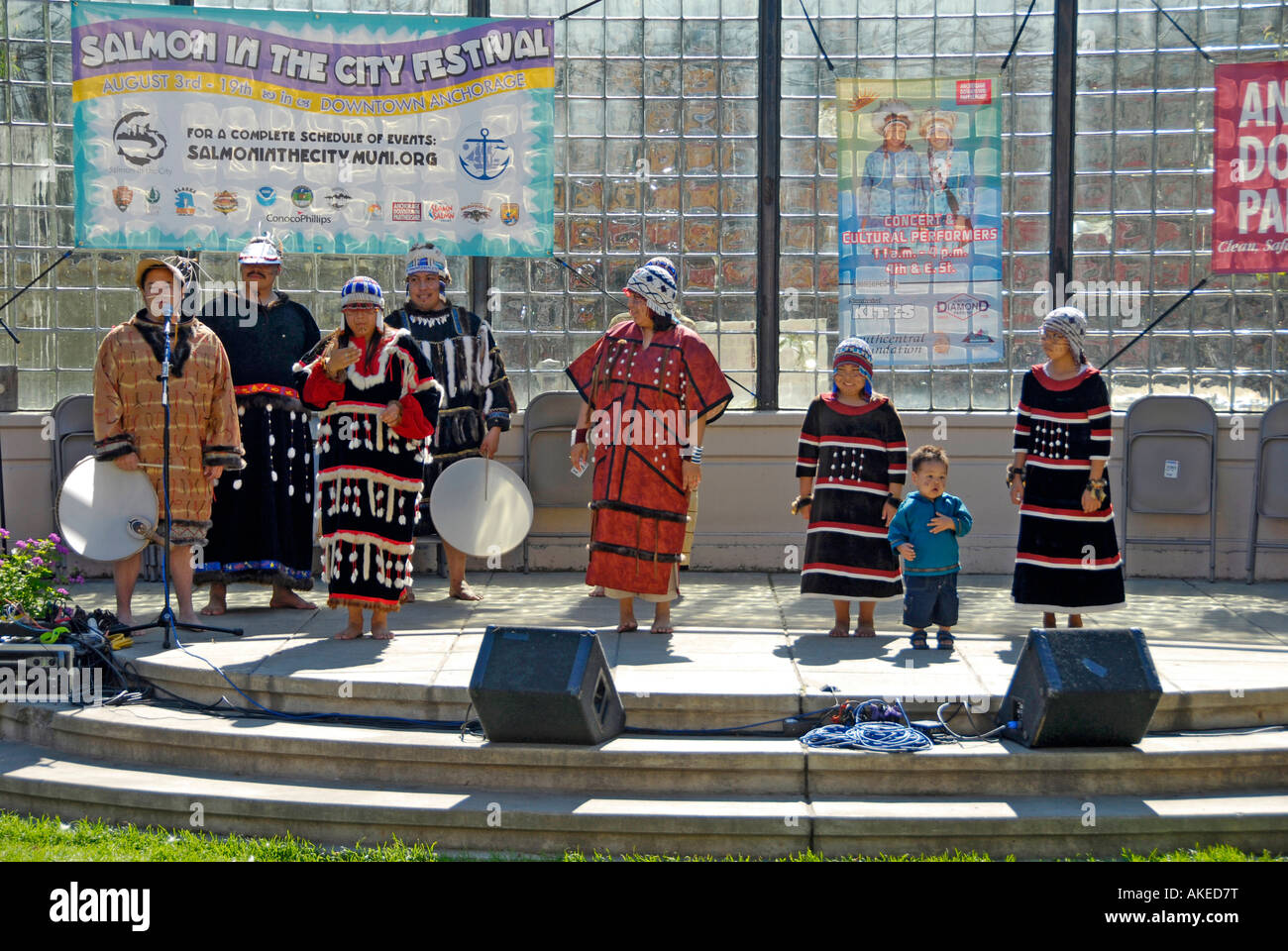 Native American Indians Perform in public park area in Downtown ...